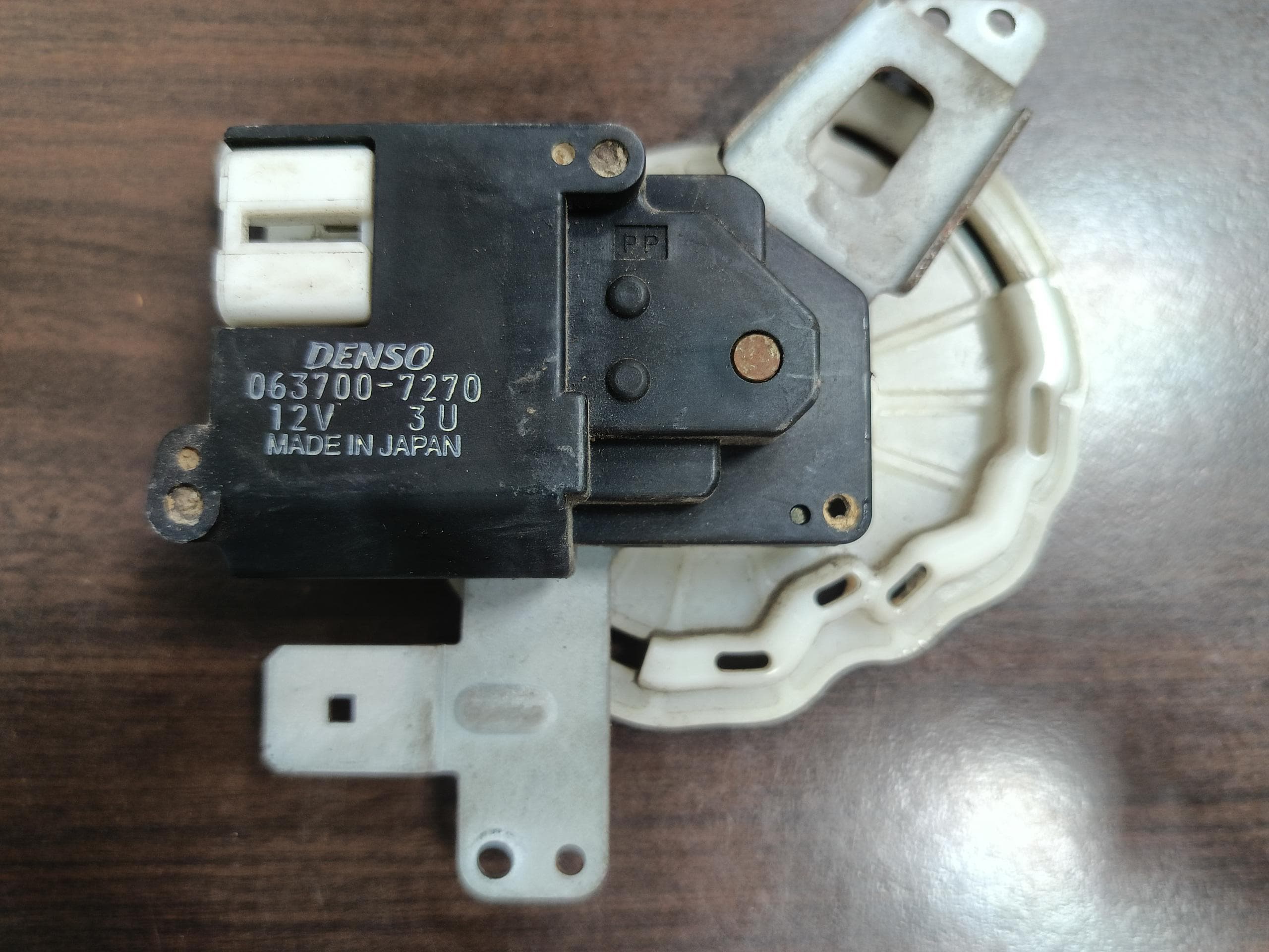 TOYOTA LAND CRUISER L100 HEATER FLAP MOTOR (063700-7270) – YS PARTS