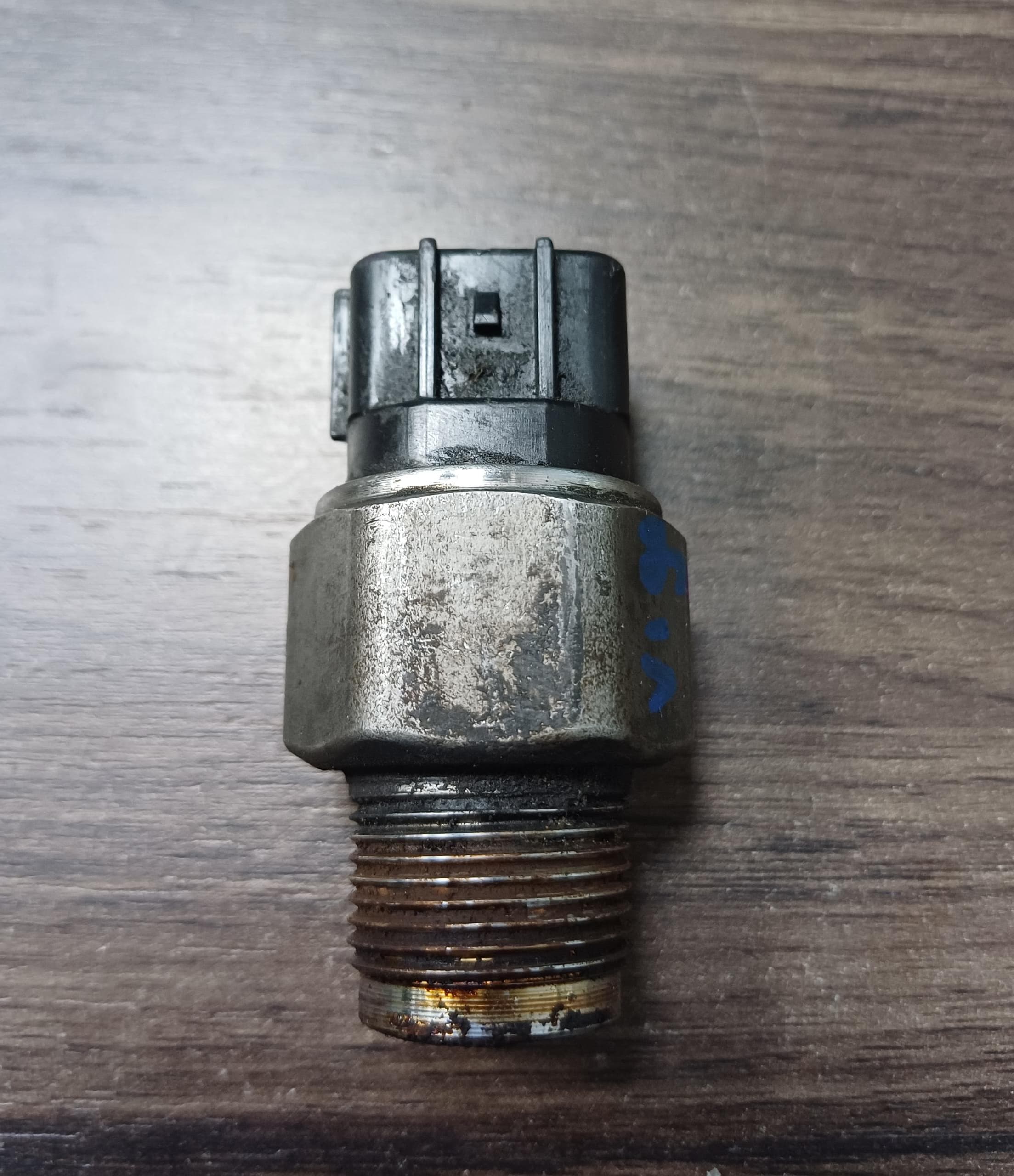 TOYOTA HILUX VIGO FUEL PRESSURE SENSOR (U) [89458-60010] – YS PARTS
