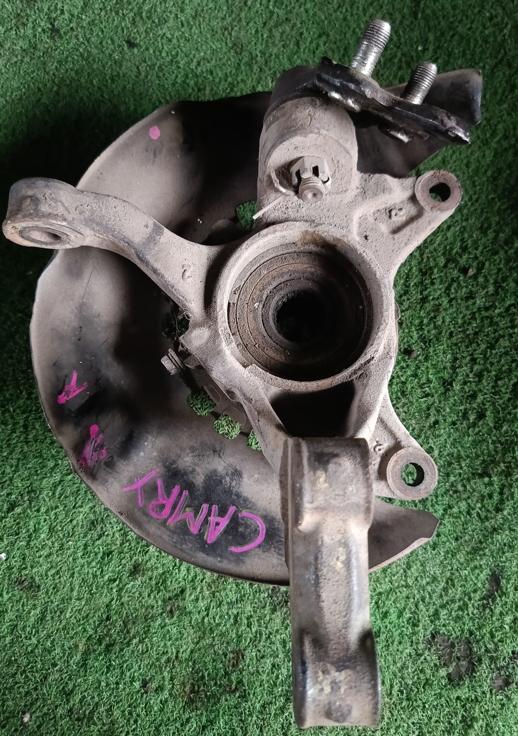 TOYOTA CAMRY ACV40 KNUCKLE ARM FRH (U) [KA061] – YS PARTS