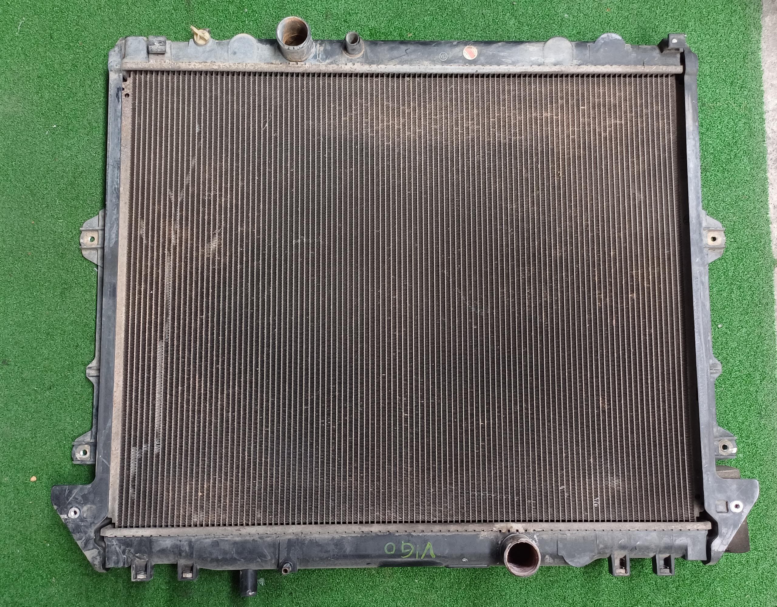 TOYOTA HILUX VIGO RADIATOR (U)[RAD012] – YS PARTS