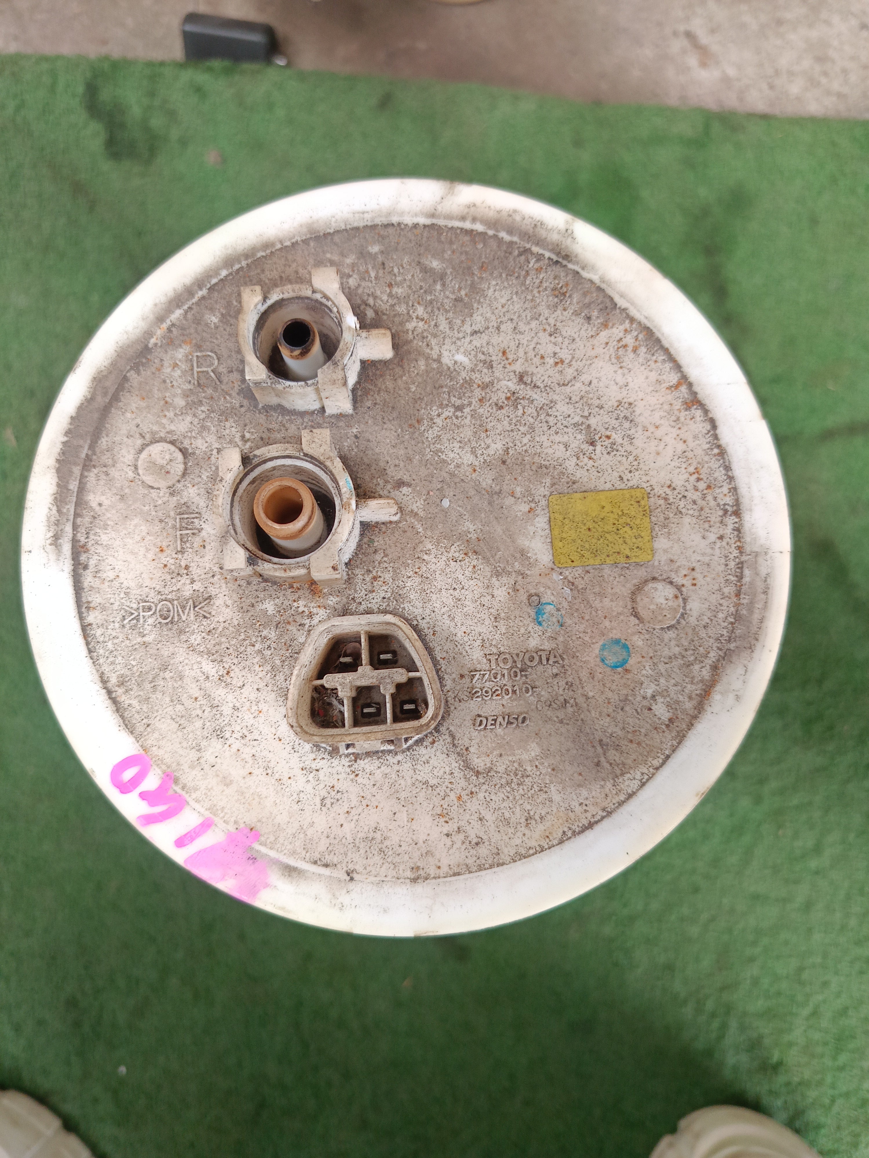 TOYOTA HILUX VIGO FUEL PUMP (77010-0K041) – YS PARTS